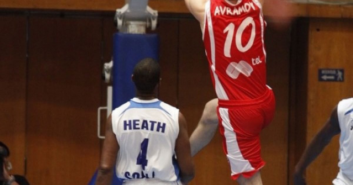 „Левски" удари лошо „Лукойл Академик" на баскет - Спорт — Новини Стандарт